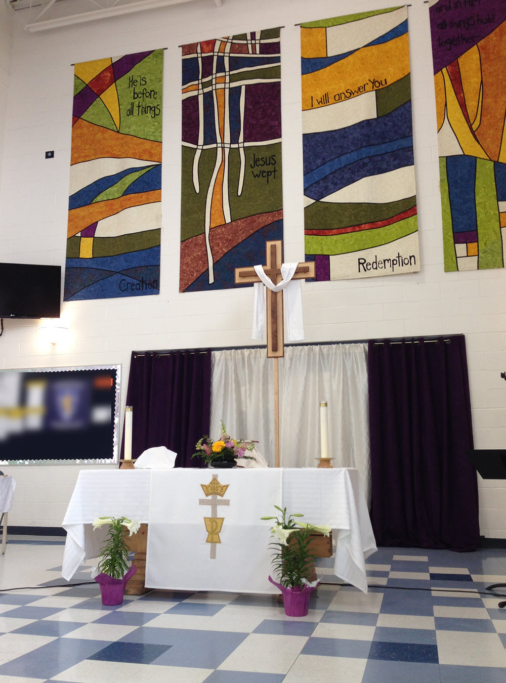 CtK Altar on Sunday - Christ the King Edmonton